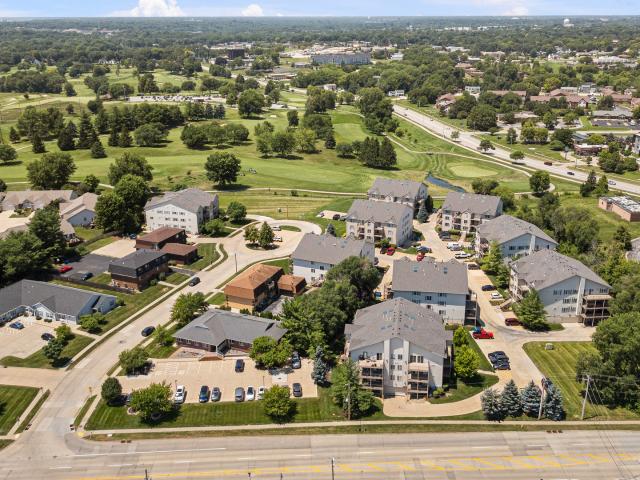 3203 holiday court # 4