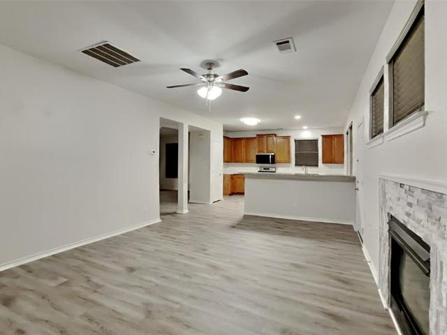 3203 Kingsbrook Drive