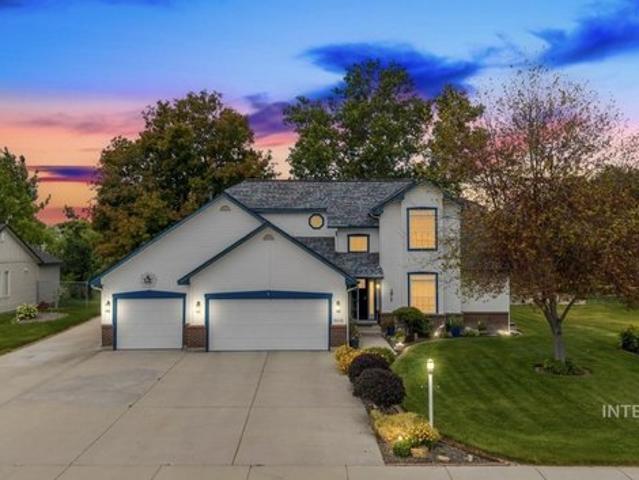 3203 Seminole Dr, Nampa, ID 83686