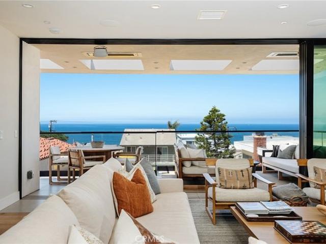 3203 Vista Dr, Manhattan Beach, CA 90266