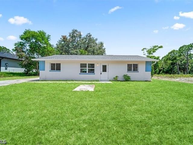 3203 28th St SW, Lehigh Acres, FL 33976