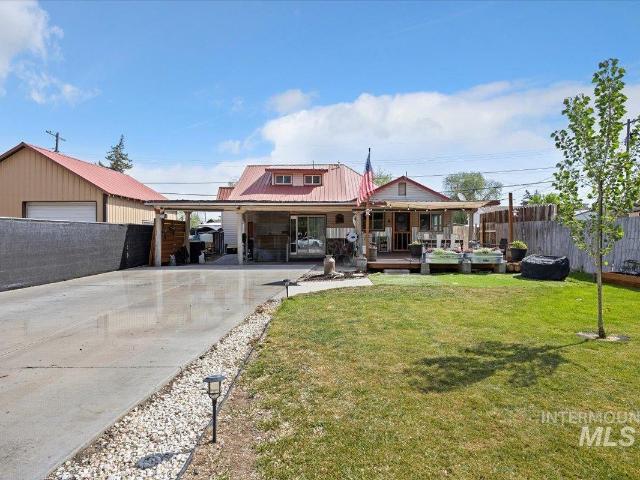 320 14th Ave N