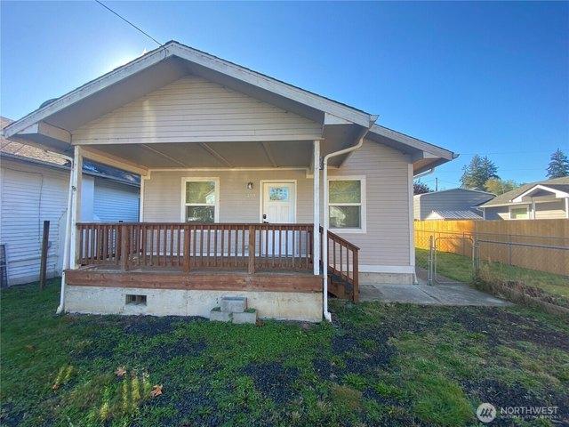 320 C St, South Bend, WA 98586