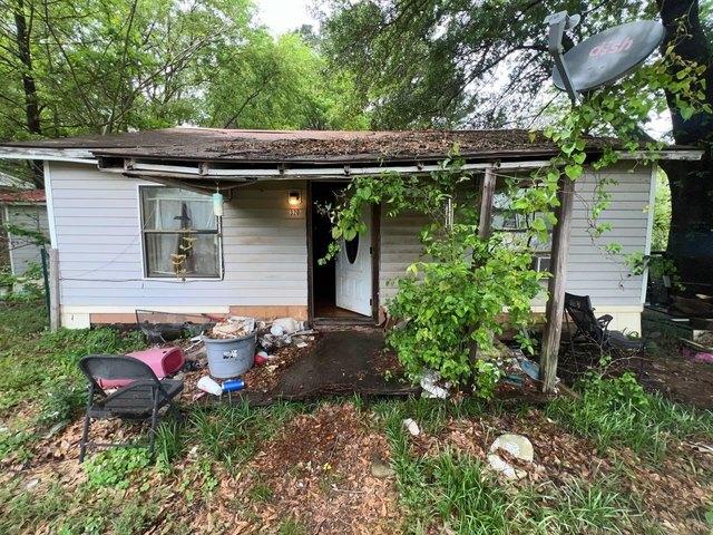 320 Country Club Rd, Hallsville, TX 75650