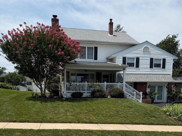 320 Columbia Pl, Broomall, PA 19008