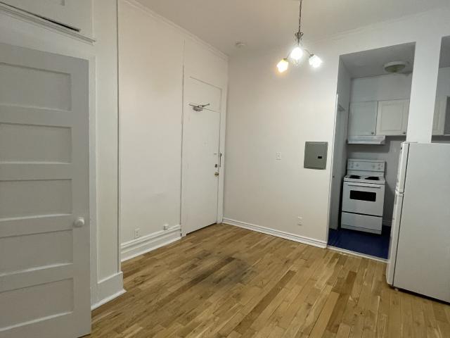 320 Cooper St, Studio, 1 full bath