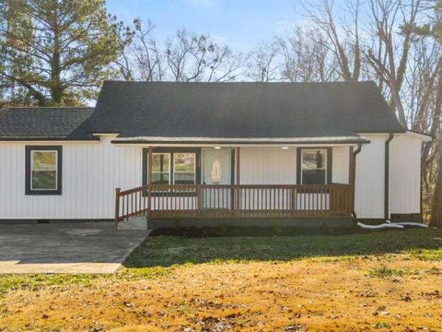 320 Carney St, Drayton, SC 29333
