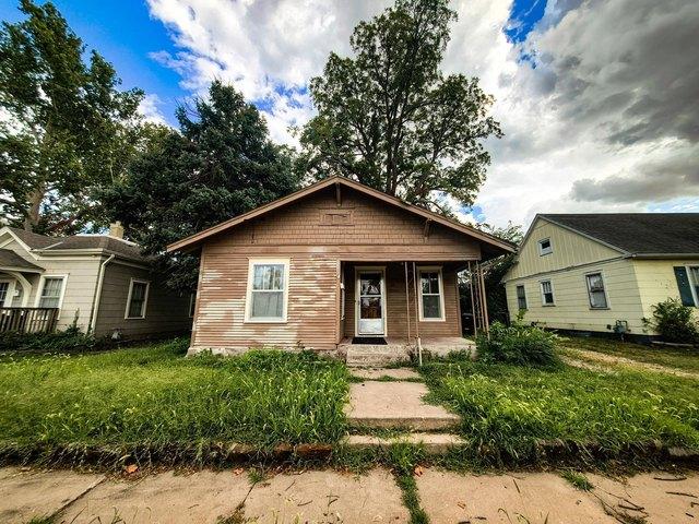 320 Center St, Salina, KS 67401
