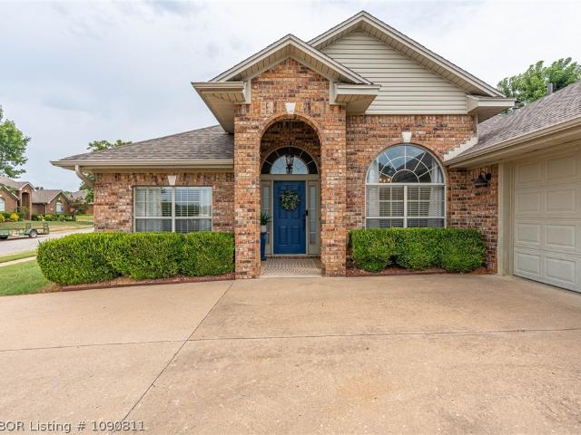 320 Crystal View