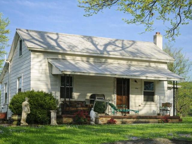 320 Cricket Ln, Rustburg, VA 24588