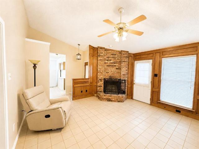 320 Crooked Lane