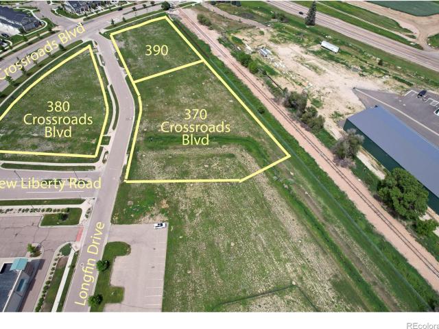 320 Crossroads Boulevard