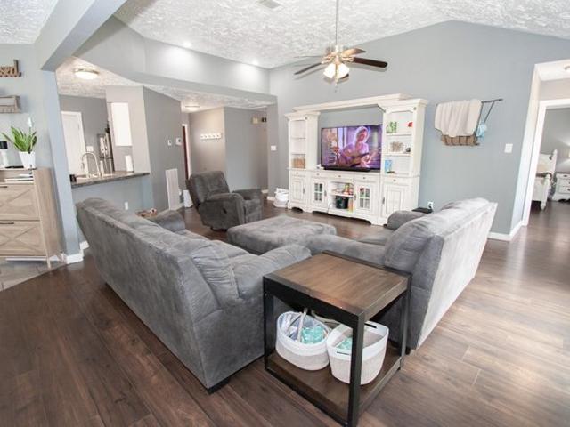 320 Anchor Way, League City, TX 77573