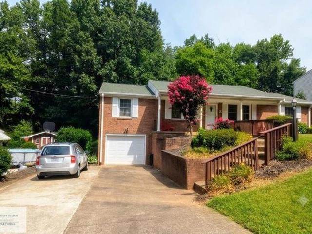 320 Annhurst Dr, Danville, VA 24540