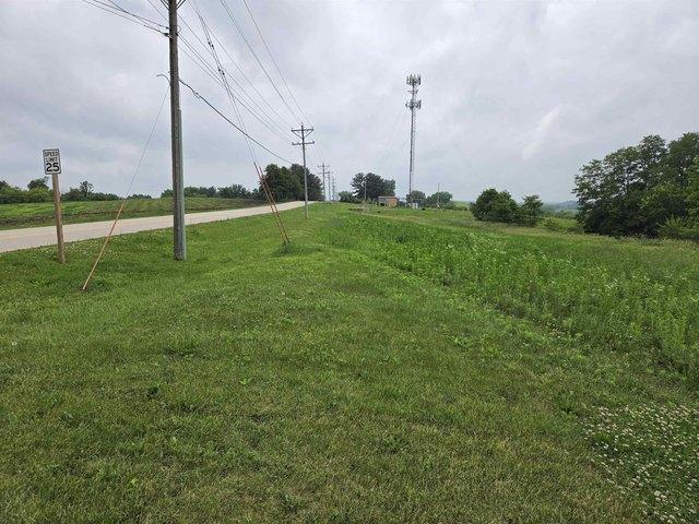 320 Acre St, Guttenberg, IA 52052
