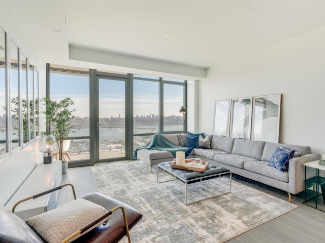 320 Adolphus Ave # 916