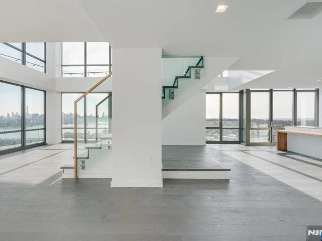 320 Adolphus Avenue # 1415