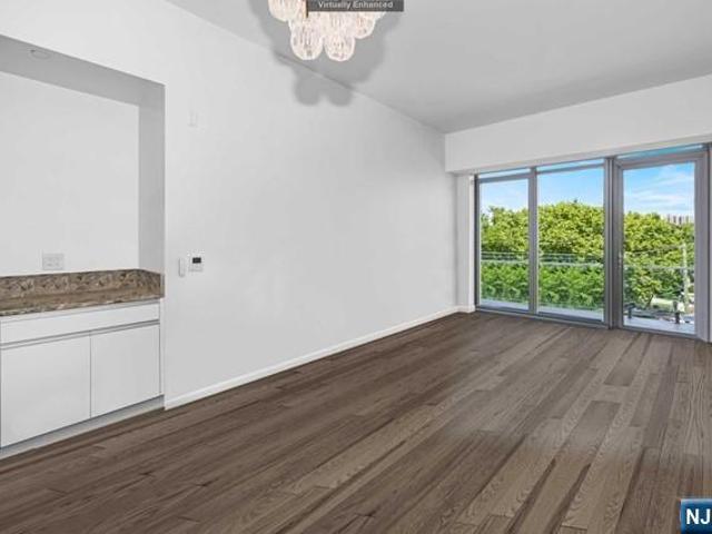 320 Adolphus Avenue # 1104