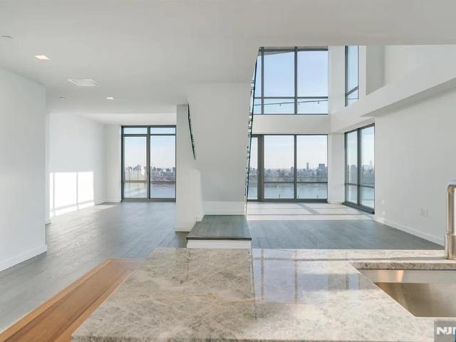 320 Adolphus Avenue # 316