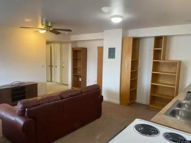 320 BAWDEN ST, KETCHIKAN, AK 99901