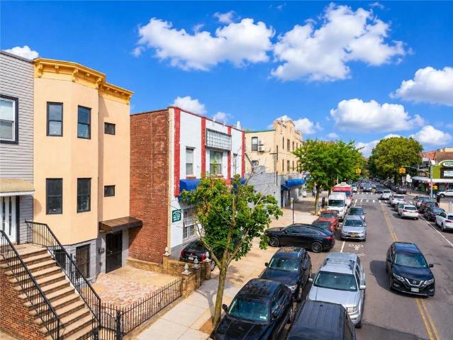 320 Bay Ridge Parkway