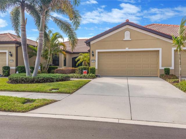 320 Bluewater Falls Ct, Apollo Beach, FL 33572 | MLS #TB8489 | Compass