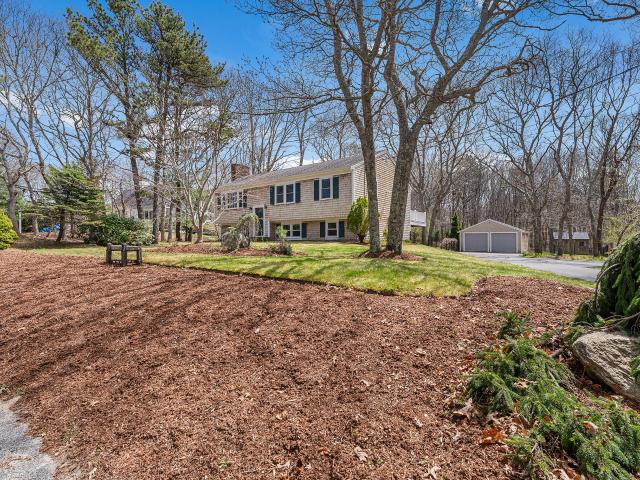 320 Braggs Lane
