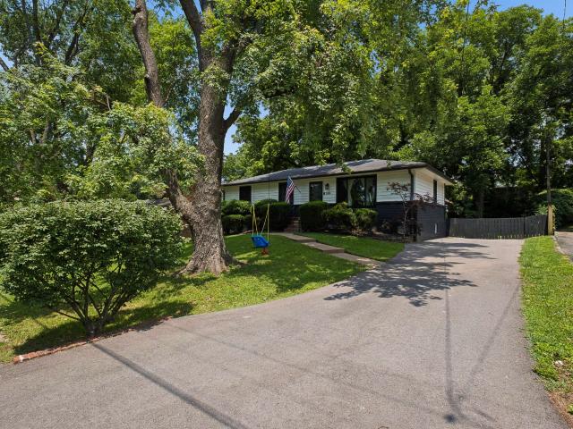 320 Garrett Dr