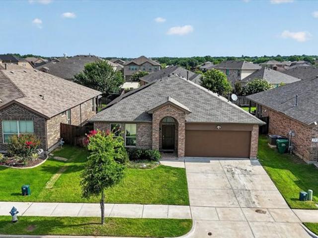 320 Grassland Dr, Denton, TX 76210