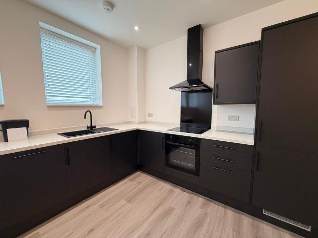 320 Guild House, Oundle Road, Peterborough PE2, 1 bed flat to rent, £925 pcm | PrimeLocation