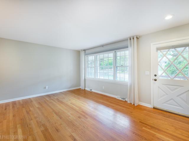 320 Deveron Circle