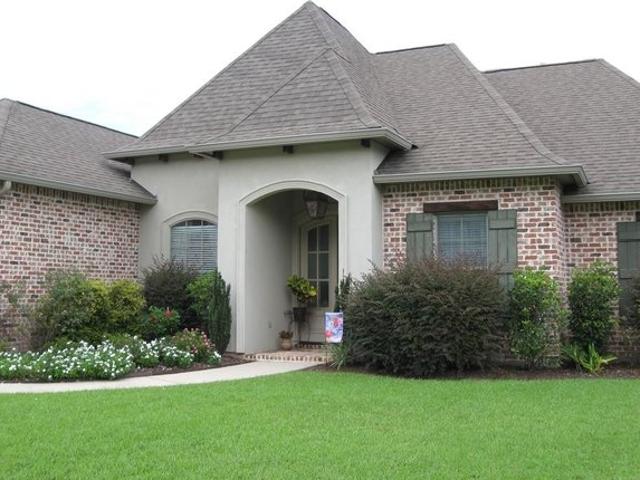 320 DE Zaire Dr, Madisonville, LA 70447