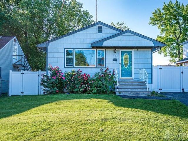 320 Demorest Ave, Avenel, NJ 07001