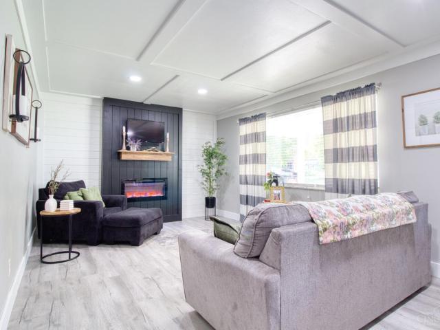 320 E 9th Street