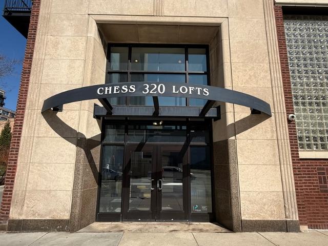 320 E 21st St, Unit 411, Chicago, IL 60616 | MLS #12592 | Compass