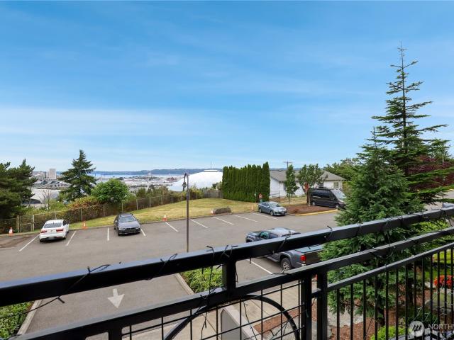 320 E 32nd Street # 103