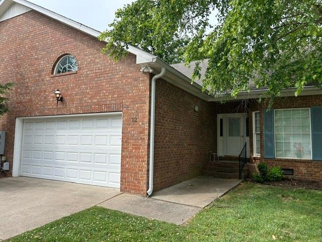 320 E Franklin St # 12