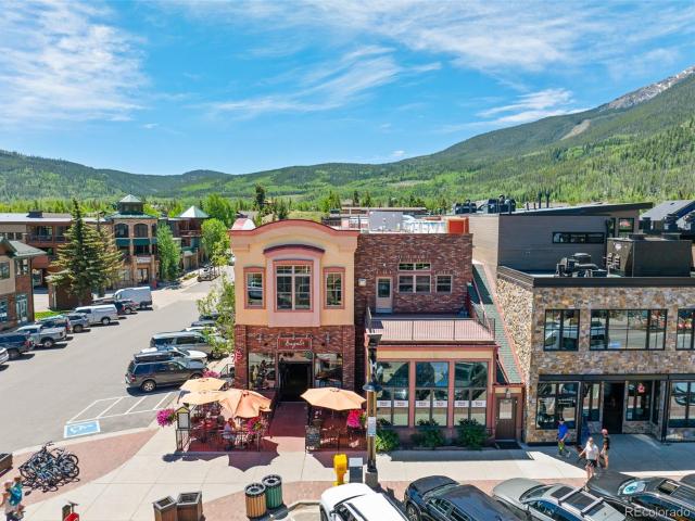 320 E Main Street