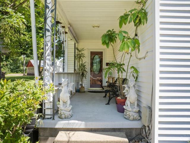 320 E Plane Street