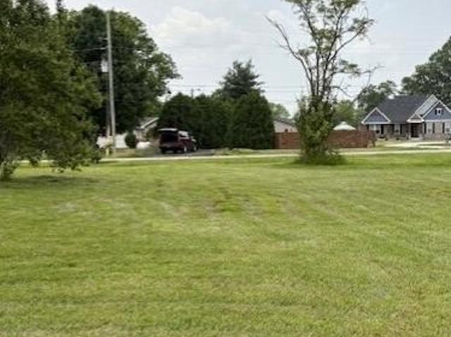 320 E Santee Dr, Greensburg, IN 47240