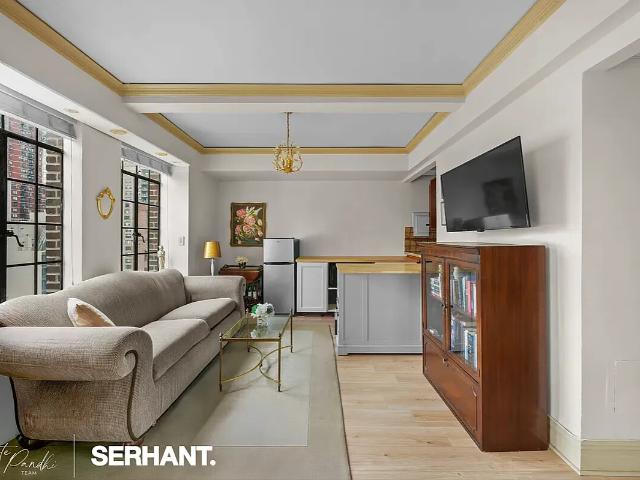 320 East 42nd Street, New York, NY