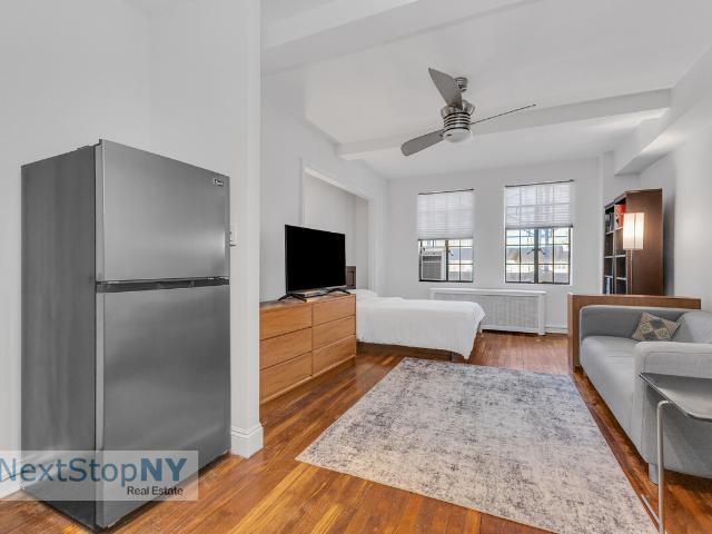 320 East 42nd Street, New York, NY