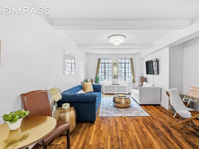 320 East 42nd Street, New York, NY