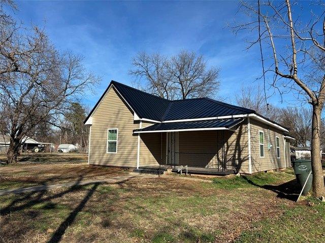320 East Ave, Pauls Valley, OK 73075