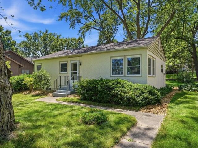 320 Kingsley St S, Winsted, MN 55395