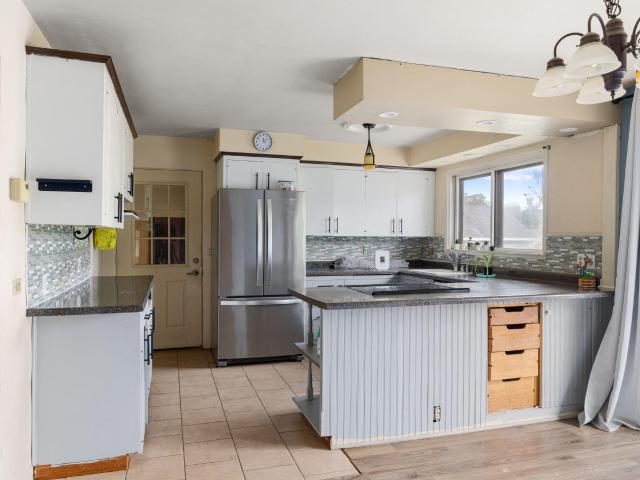 320 Horman Blvd