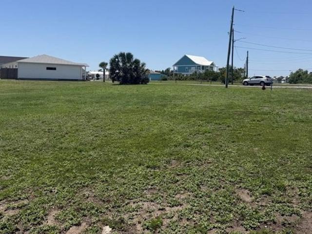320 Hatley Dr, Mexico Beach, FL 32456