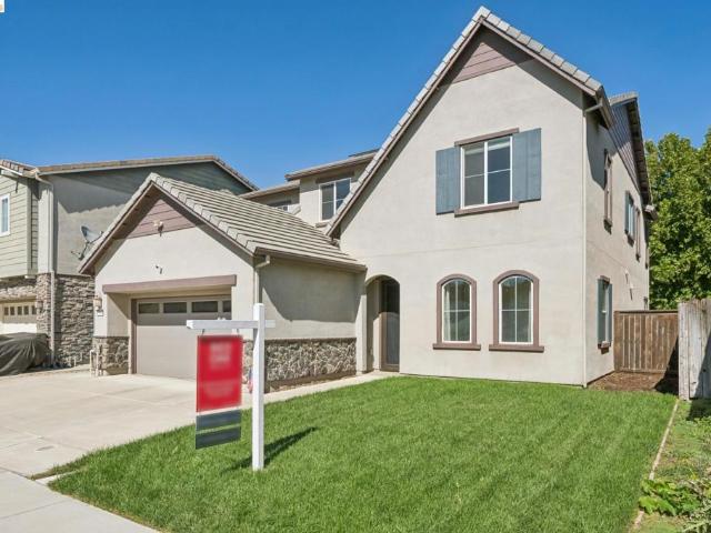320 Heritage Ln