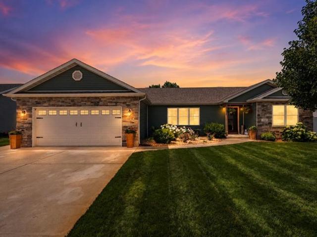 320 Juniper St NW, Demotte, IN 46310