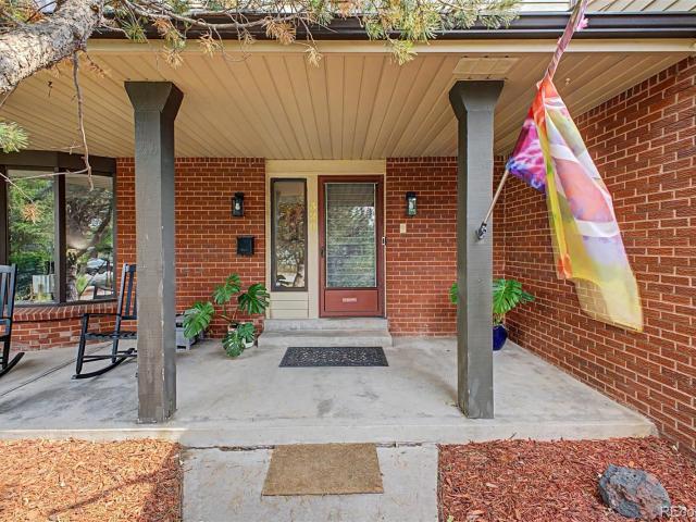 320 Oswego Court